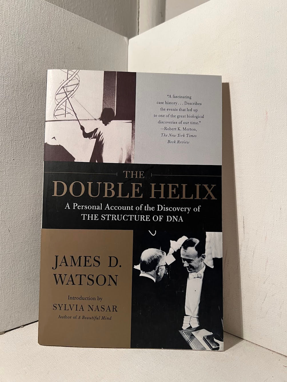 The Double Helix by James Watson – Revolving Books