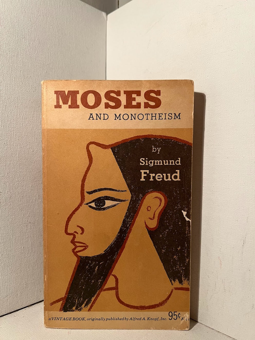 Moses and Monotheism by Sigmund Freud – Revolving Books