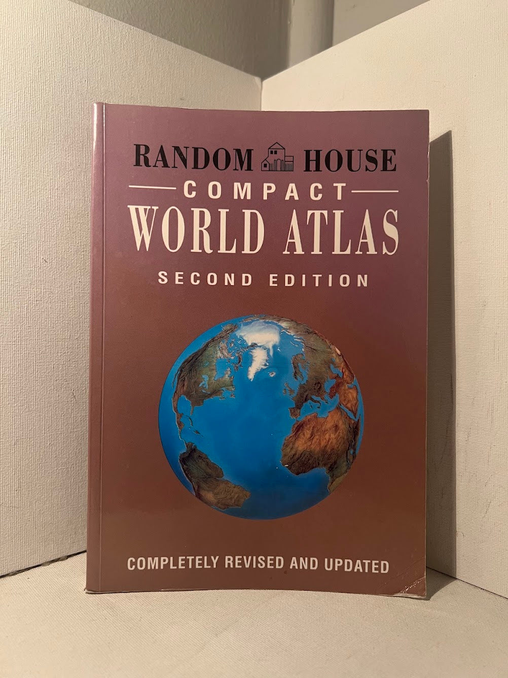 Compact World Atlas – Revolving Books